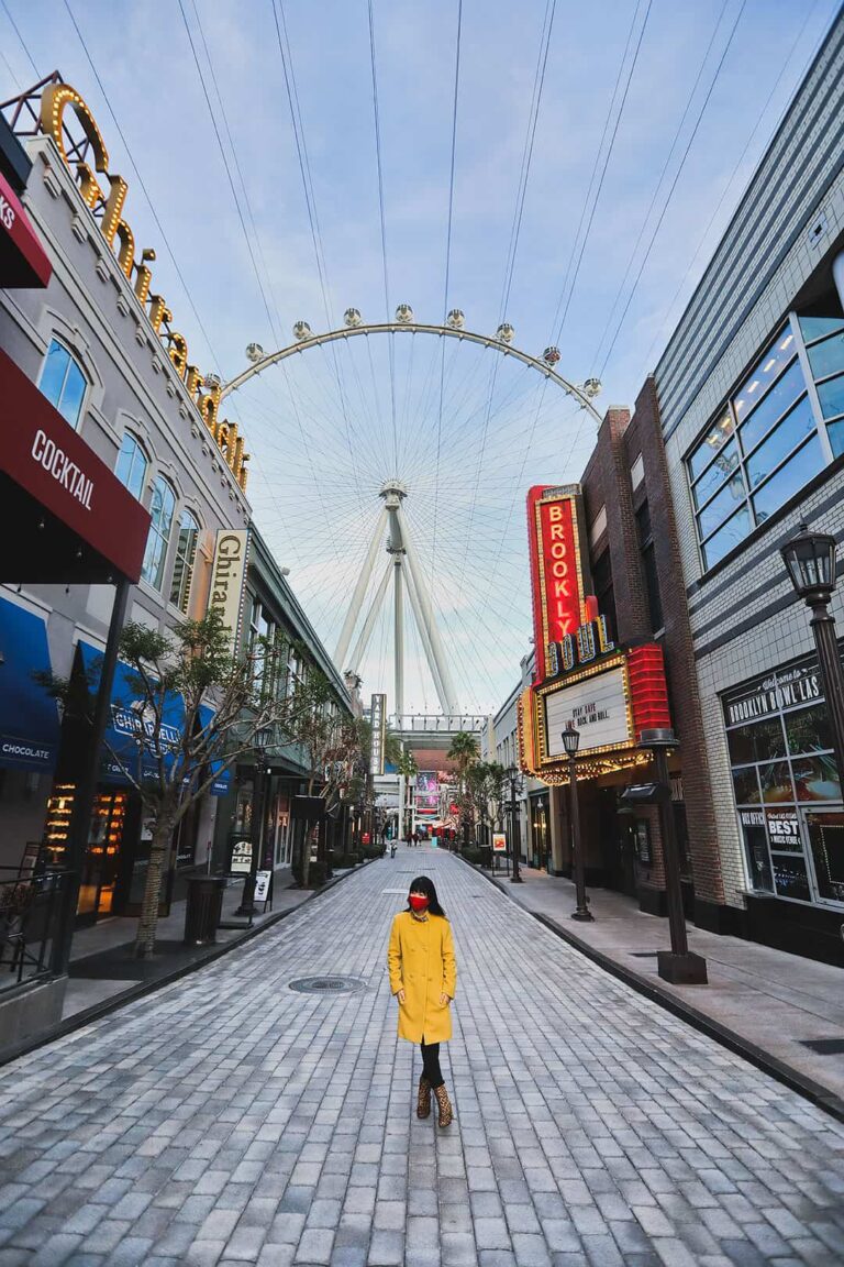 The LINQ Promenade - Your Ultimate Guide on What to Eat See and Do