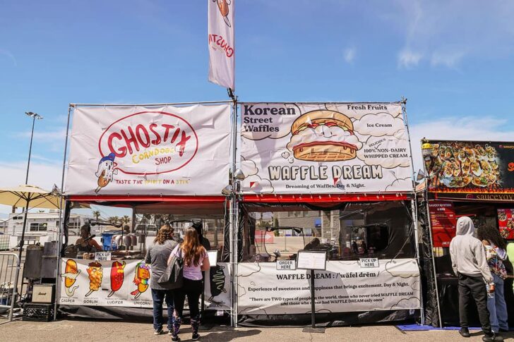 What to Eat at Foodieland Night Market » Local Adventurer